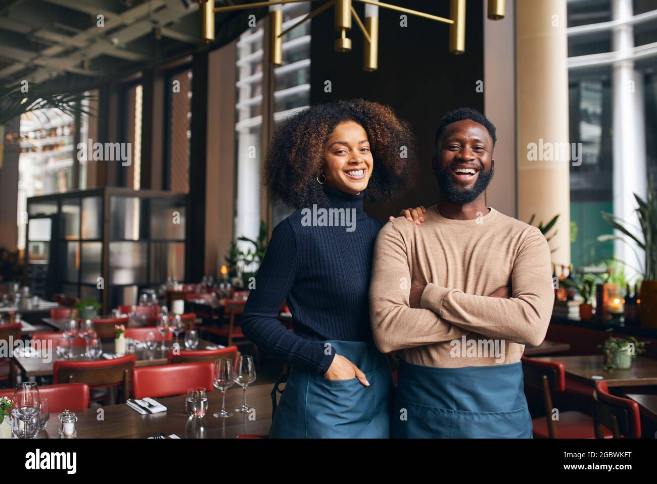Black couple dining restaurant hi-res stock photography and images - Alamy