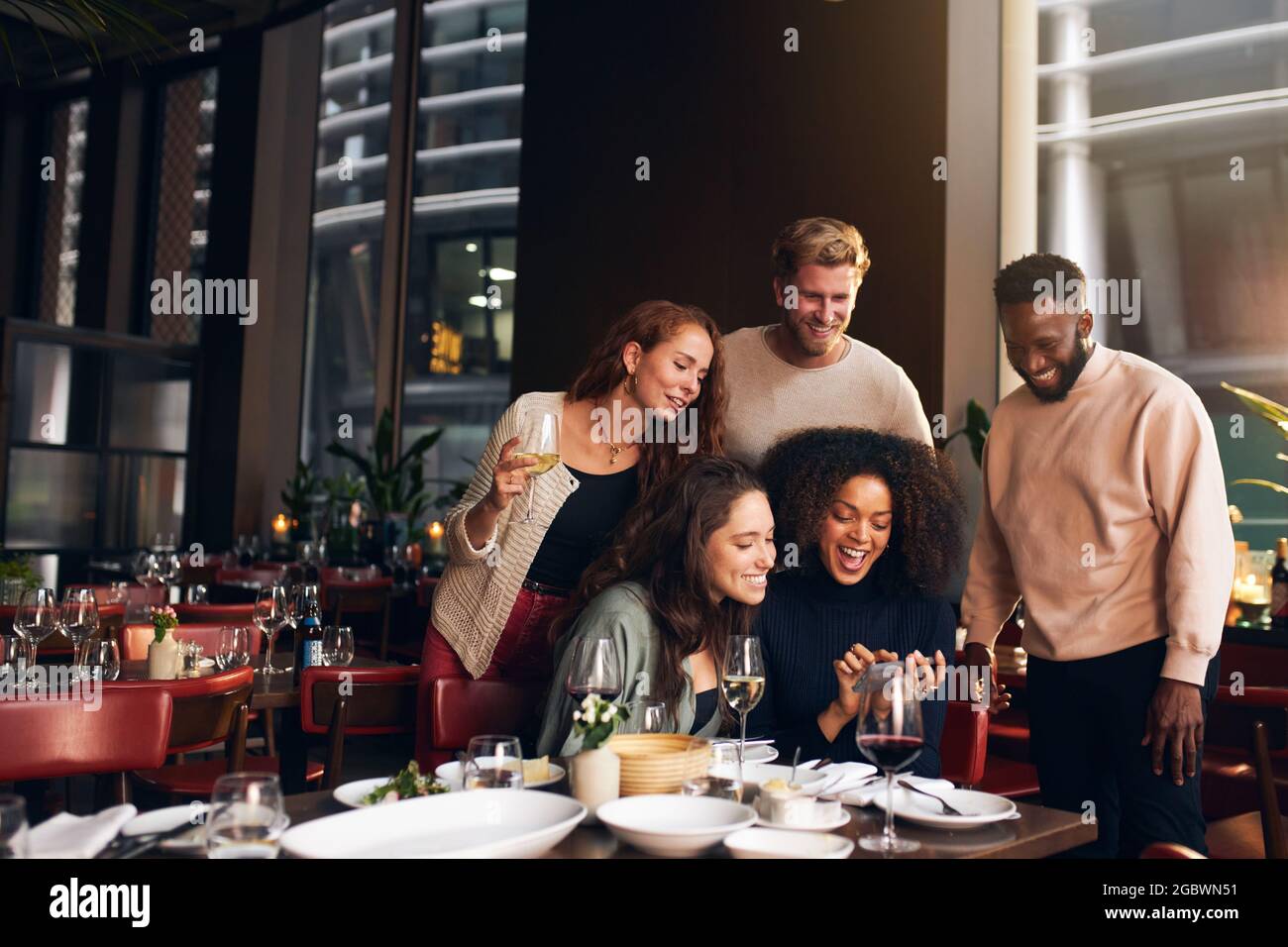 Restaurant sophistication hi-res stock photography and images - Alamy