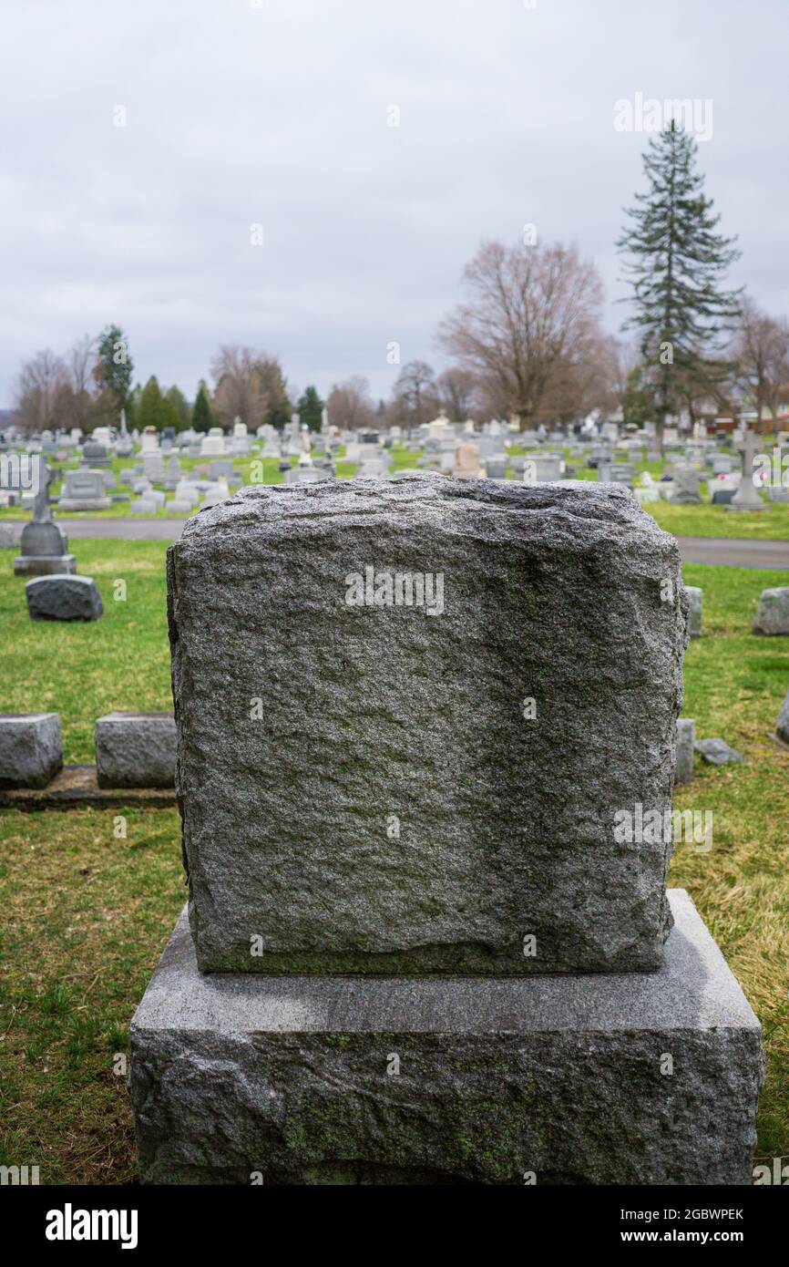 Beautiful cemetery hi-res stock photography and images - Alamy