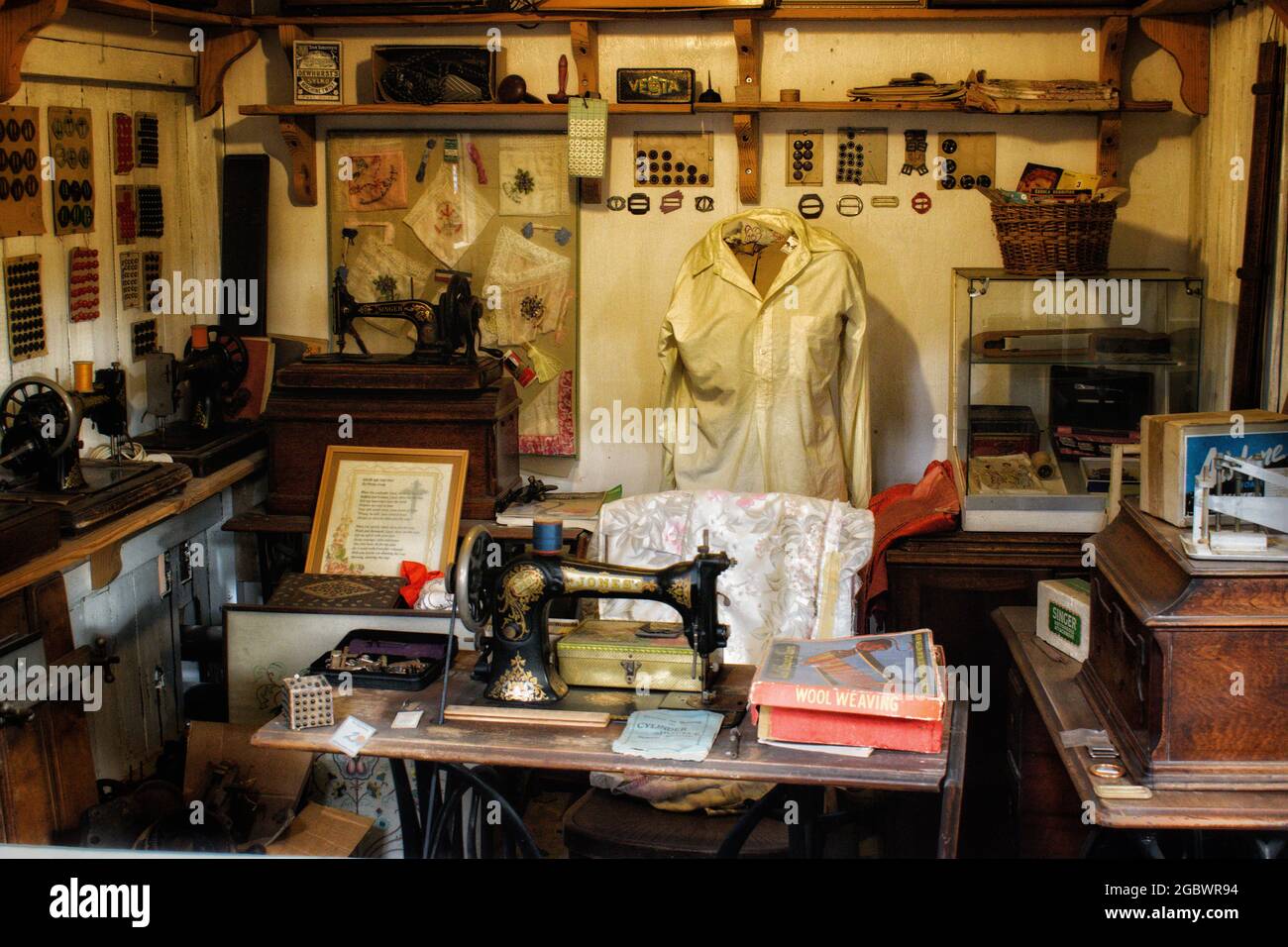 Dressmakers tools hi-res stock photography and images - Alamy