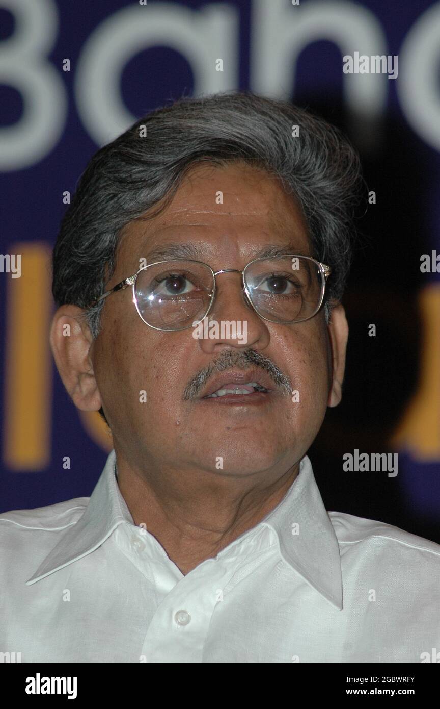 Shastri Maharaj's Instagram, Twitter & Facebook on IDCrawl