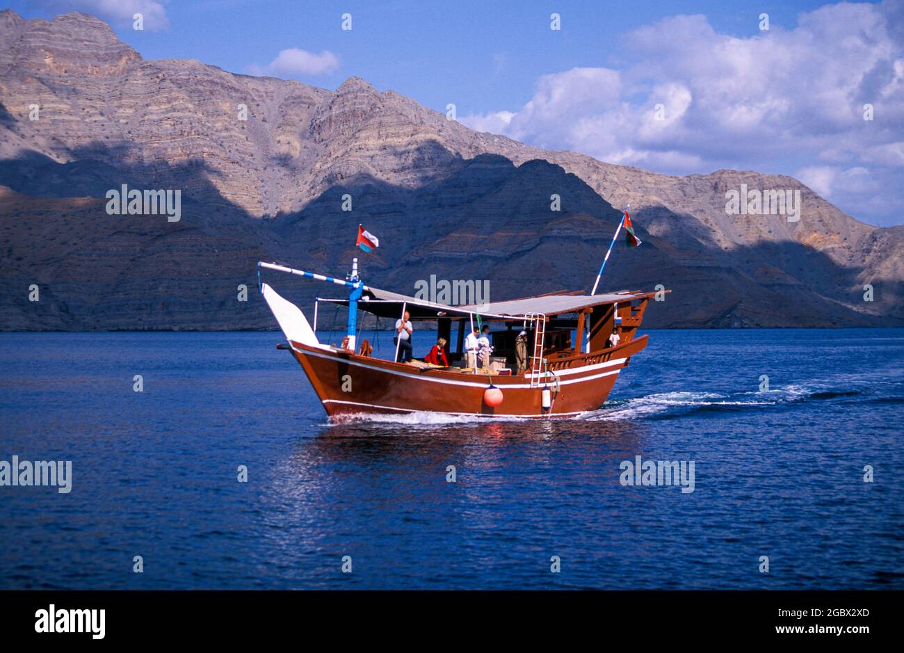 Boat with tourist in Musandam Peninsula, Oman Stock Photo - Alamy
