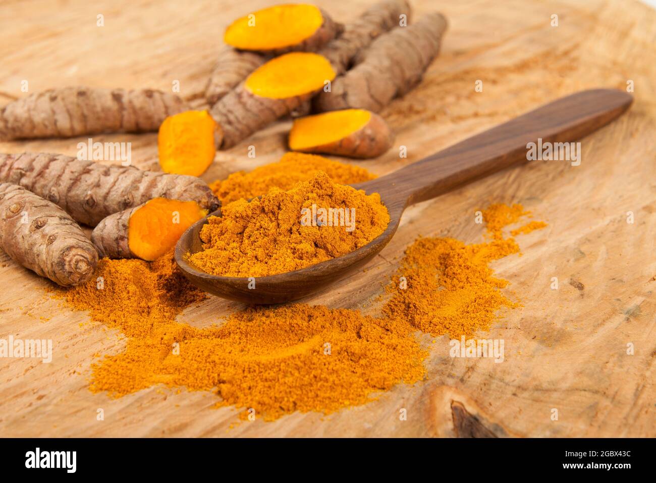 Fresh organic root and turmeric powder - Curcuma longa; Healthy Food ...