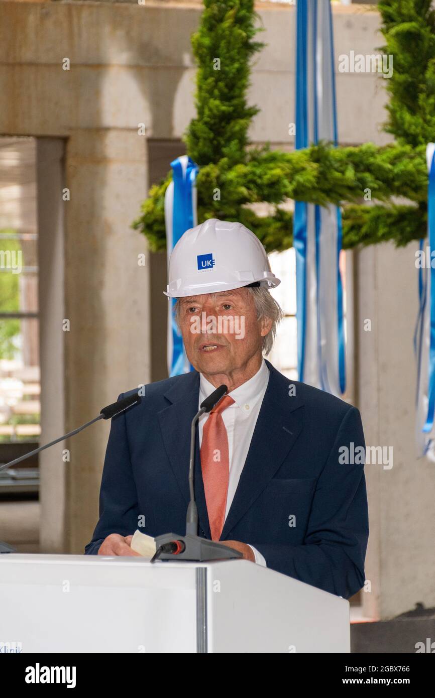 Prof. Hartwig Huland, Gründer der Martini-Klinik beim Richtfest der ...