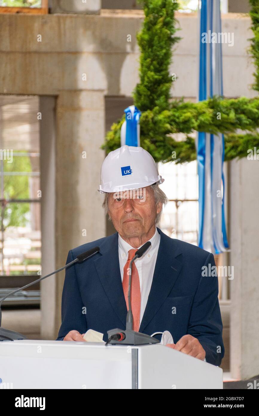 Prof. Hartwig Huland, Gründer der Martini-Klinik beim Richtfest der ...