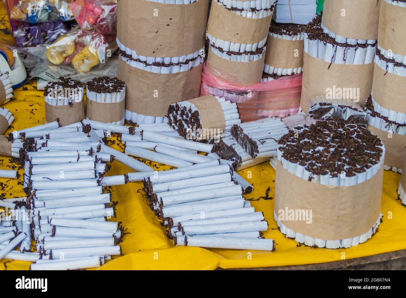 Home made cigarettes home made hi-res stock photography and images - Alamy