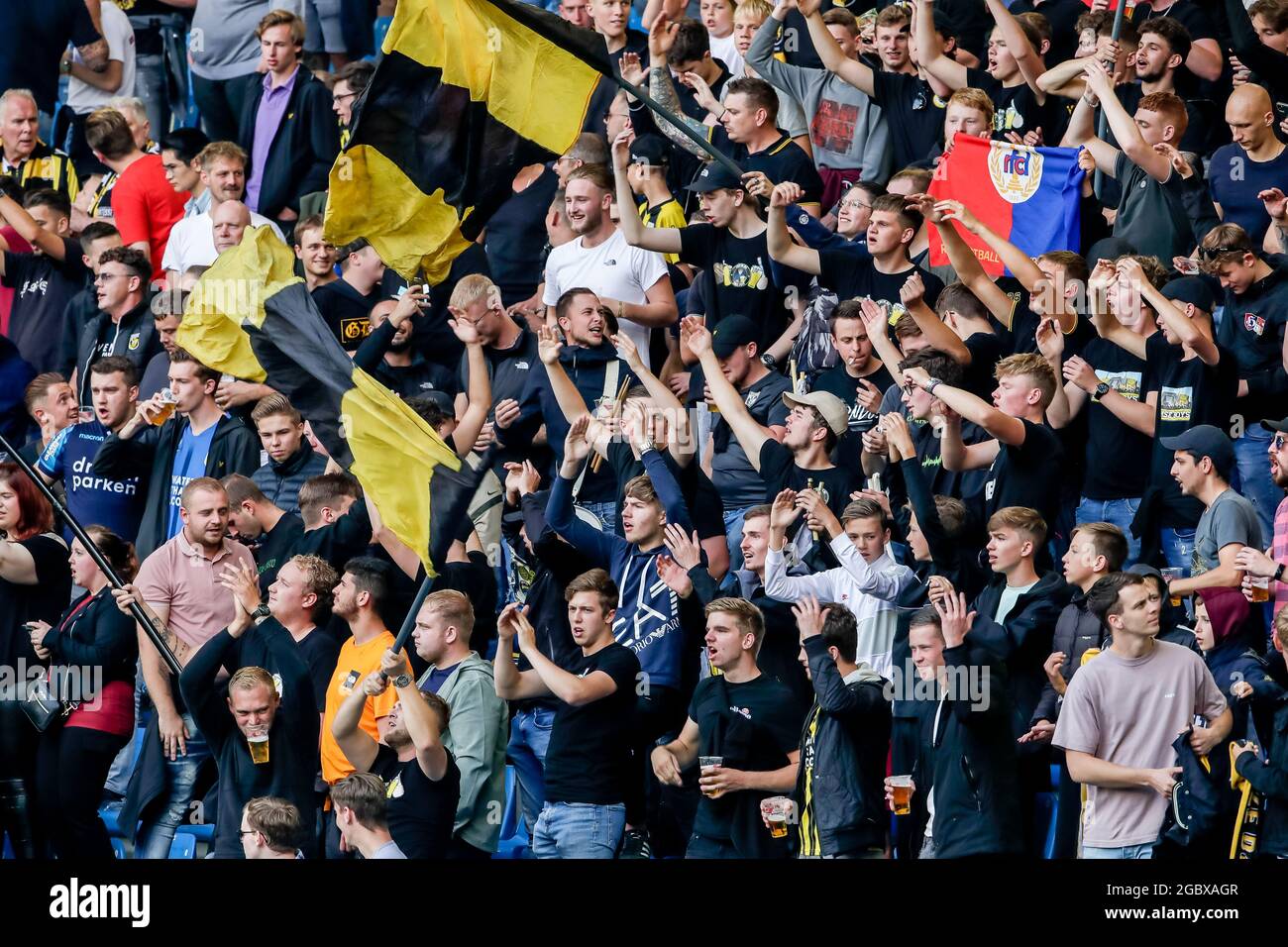 Dundalk fans hi-res stock photography and images - Alamy