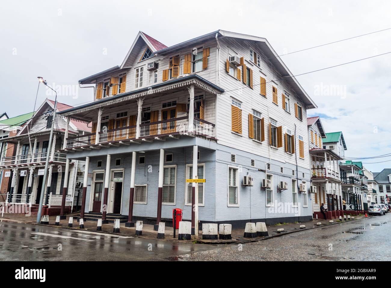 PARAMARIBO, SURINAME - AUGUST 5, 2015: Street with old colonial ...