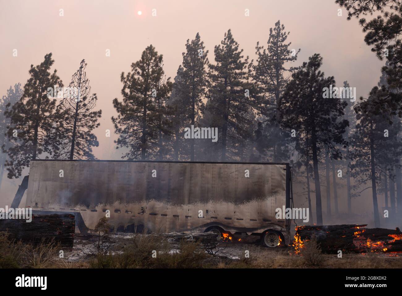 Semi burned hi-res stock photography and images - Alamy