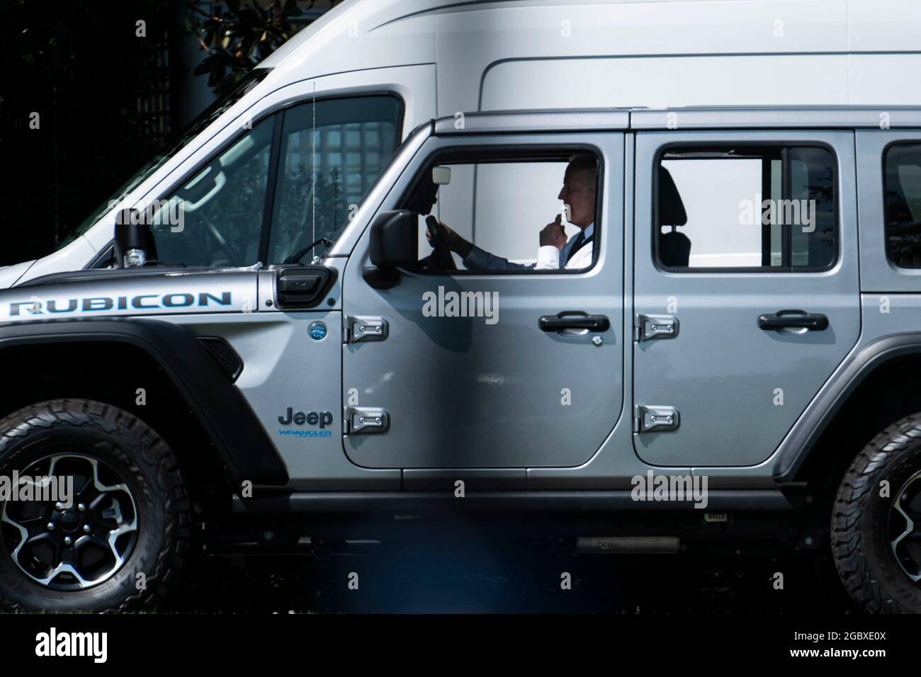 Joe biden drives a jeep wrangler rubicon hi-res stock photography and ...