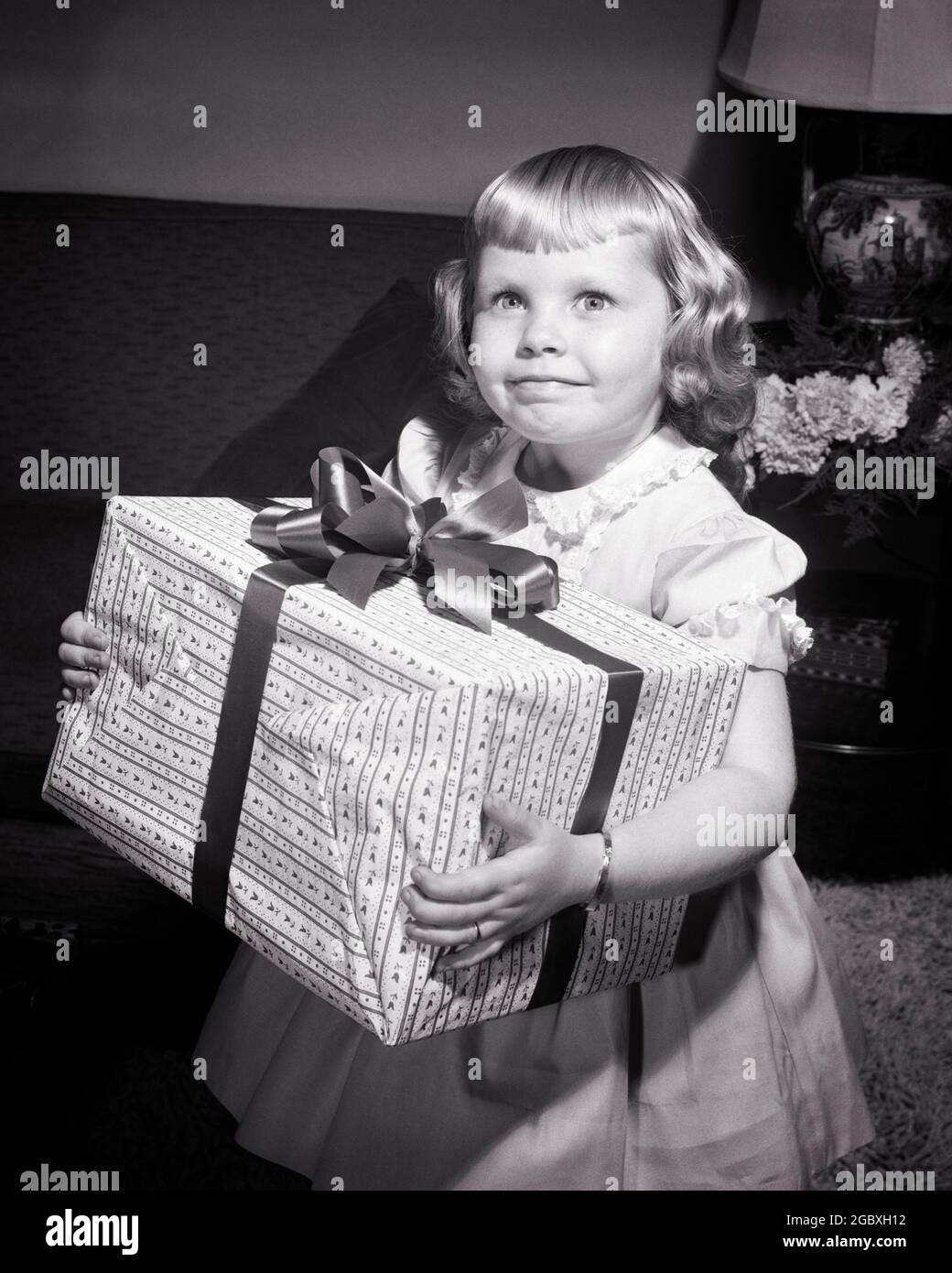 Gifts old fashioned old fashion old time hi-res stock photography and ...