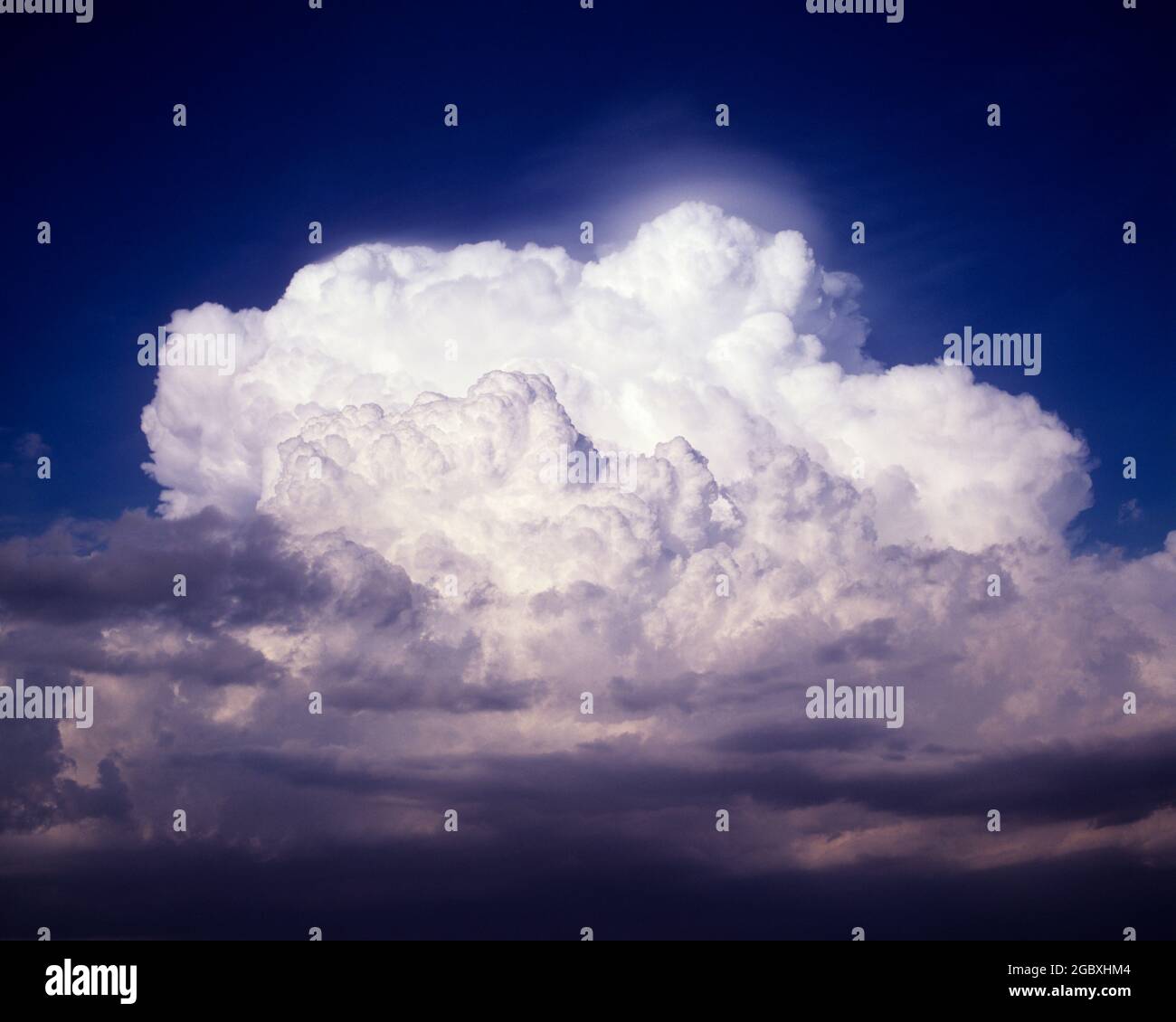 Towering cumulonimbus cloud hi-res stock photography and images - Alamy