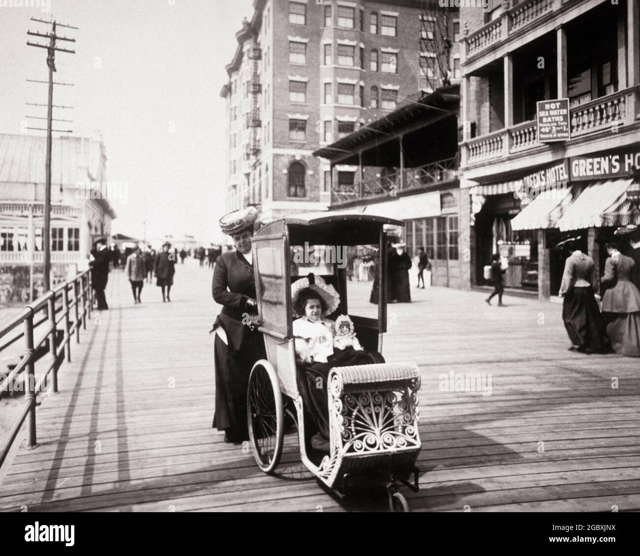 Young women with toy cart hi-res stock photography and images - Alamy