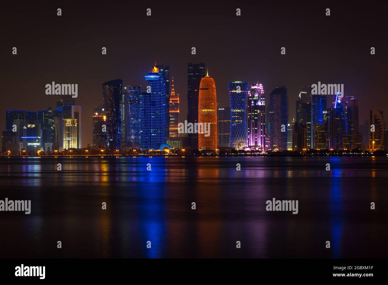 Doha night skyline hi-res stock photography and images - Alamy