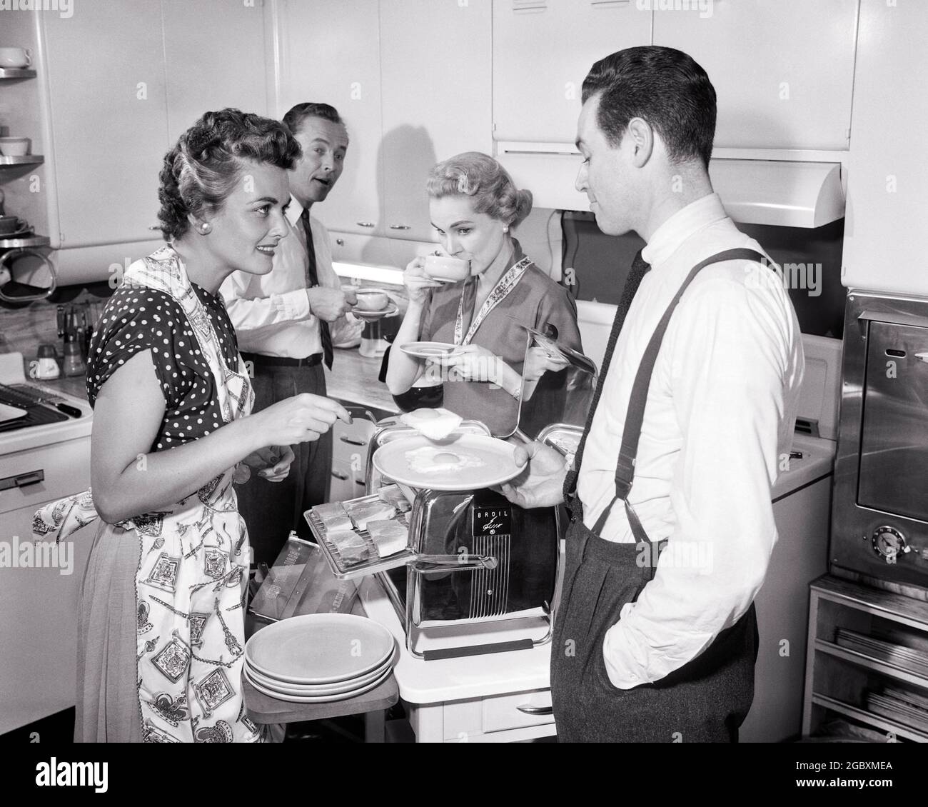 1950s couple kitchen hi-res stock photography and images - Alamy
