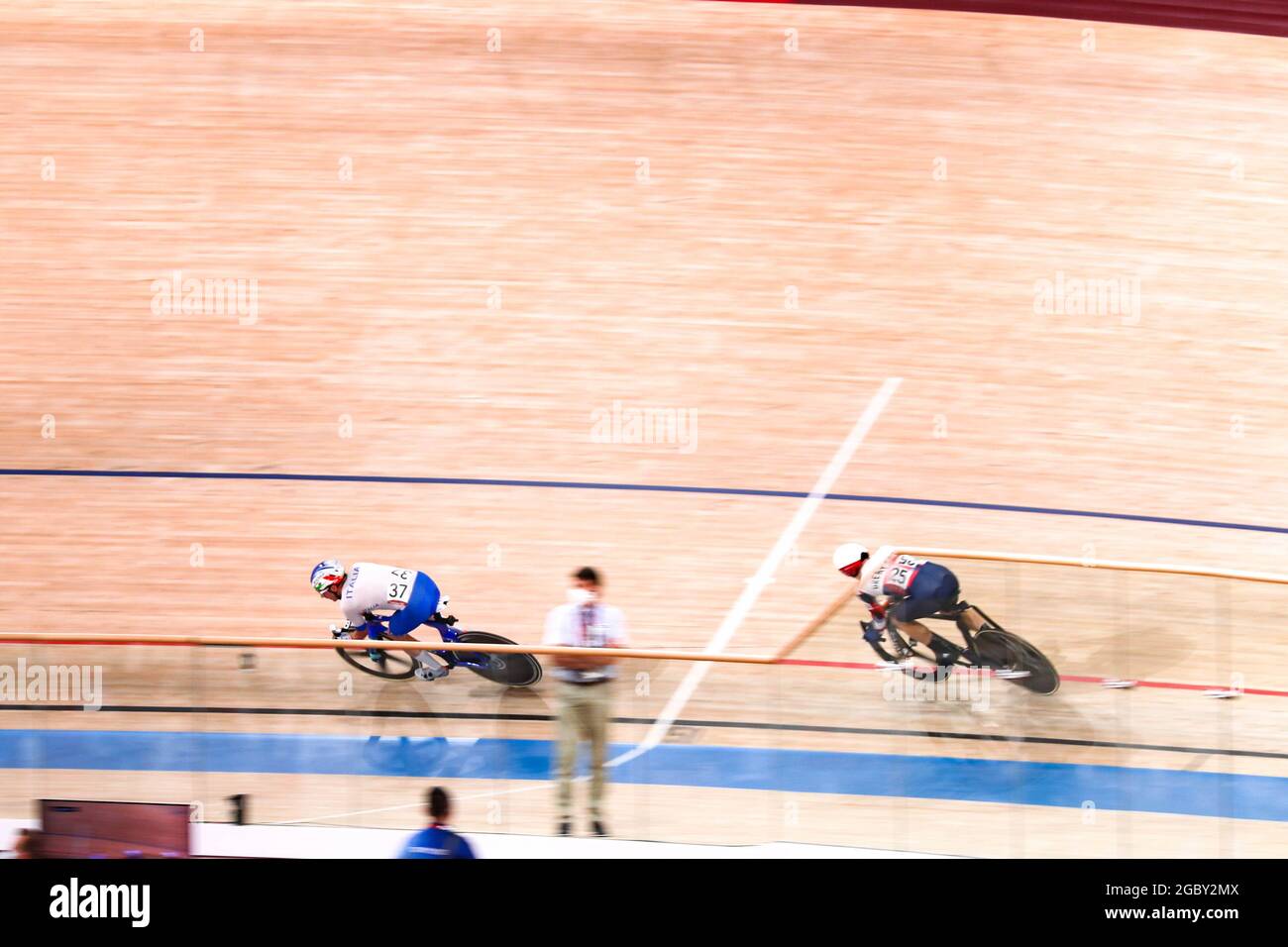 Shizuoka, Japan. 5th Aug, 2021. Elia Viviani (ITA), Matthew Walls (GBR ...