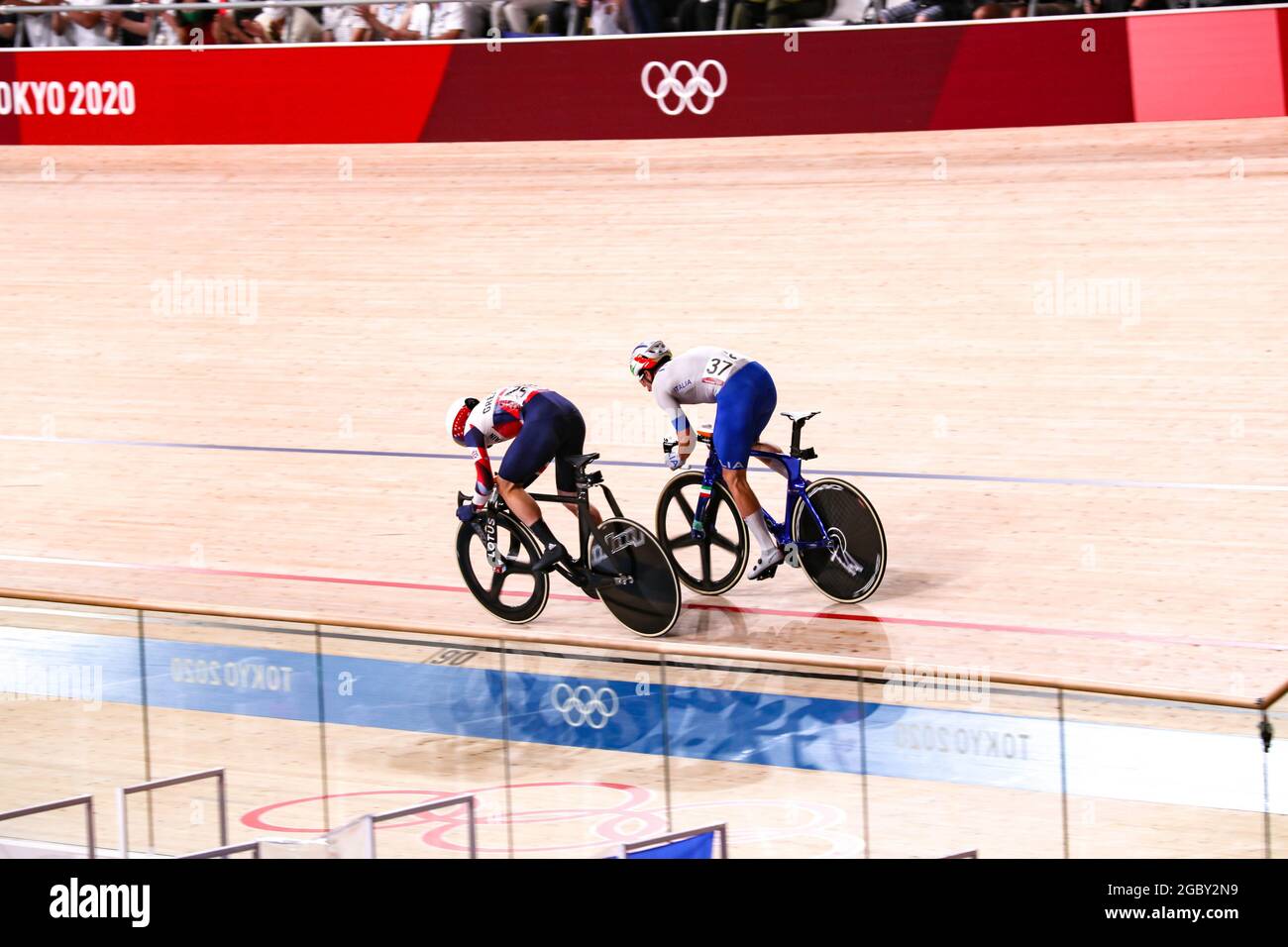 Shizuoka, Japan. 5th Aug, 2021. Elia Viviani (ITA), Matthew Walls (GBR ...