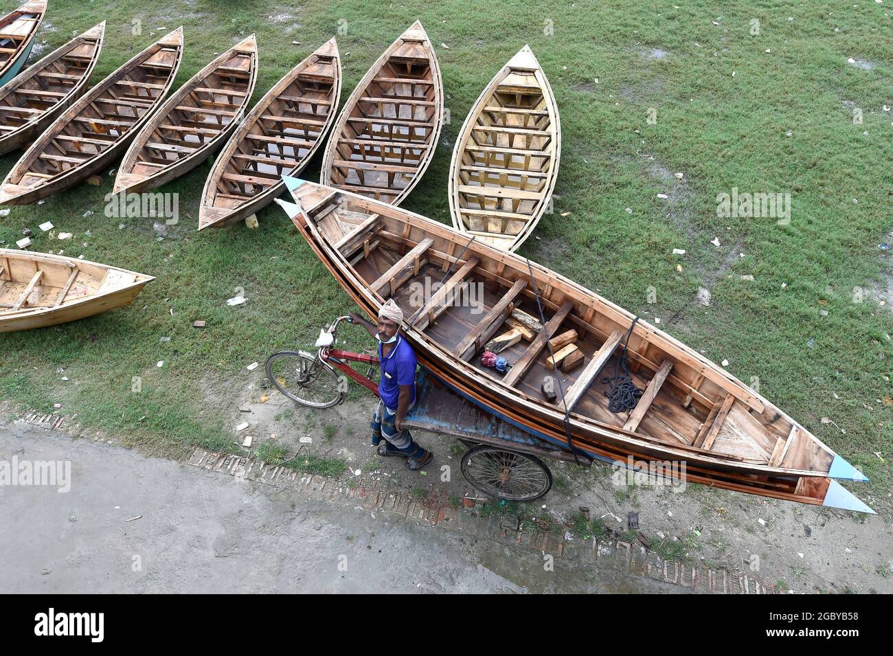 Open air rickshaw hi-res stock photography and images - Alamy