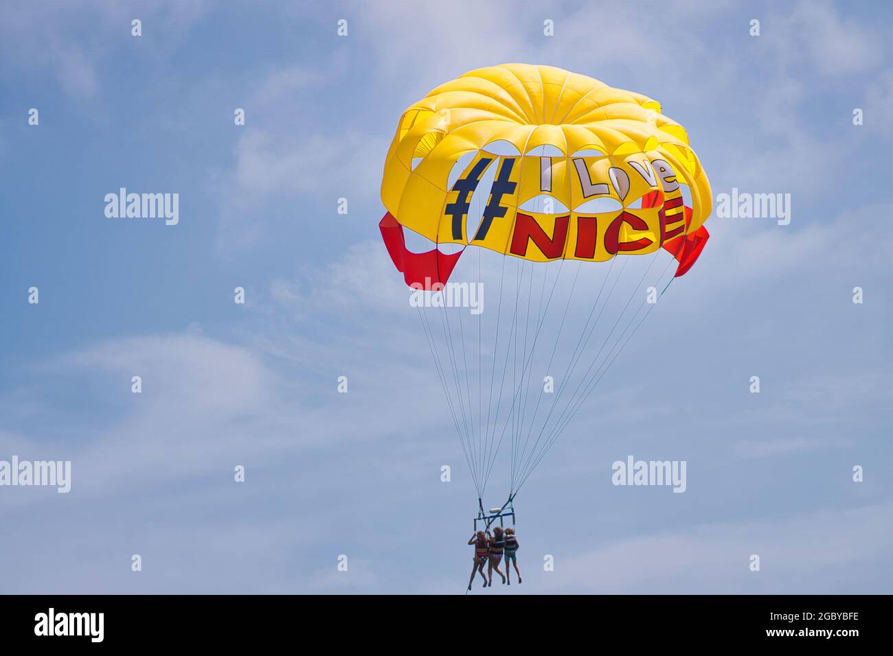 Group three friends parachuting hi-res stock photography and images - Alamy