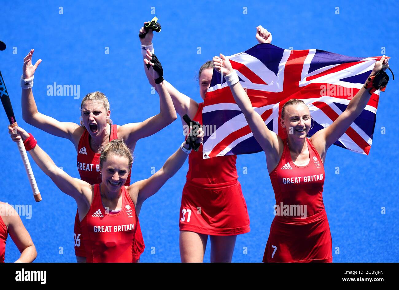 Great Britain's Lily Owsley (left), Grace Balsdon and Hannah Martin ...