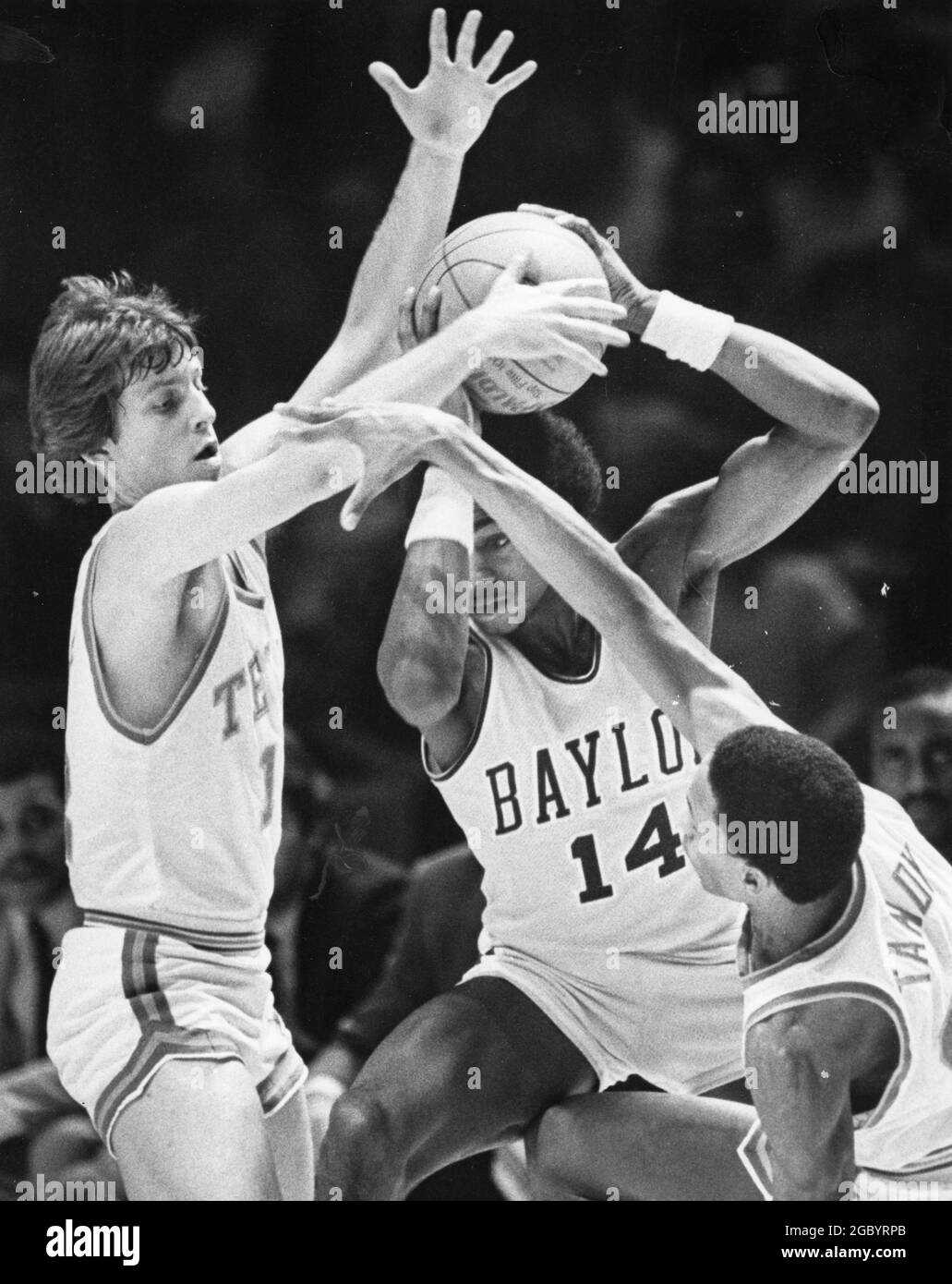 College basketball players Black and White Stock Photos & Images - Alamy