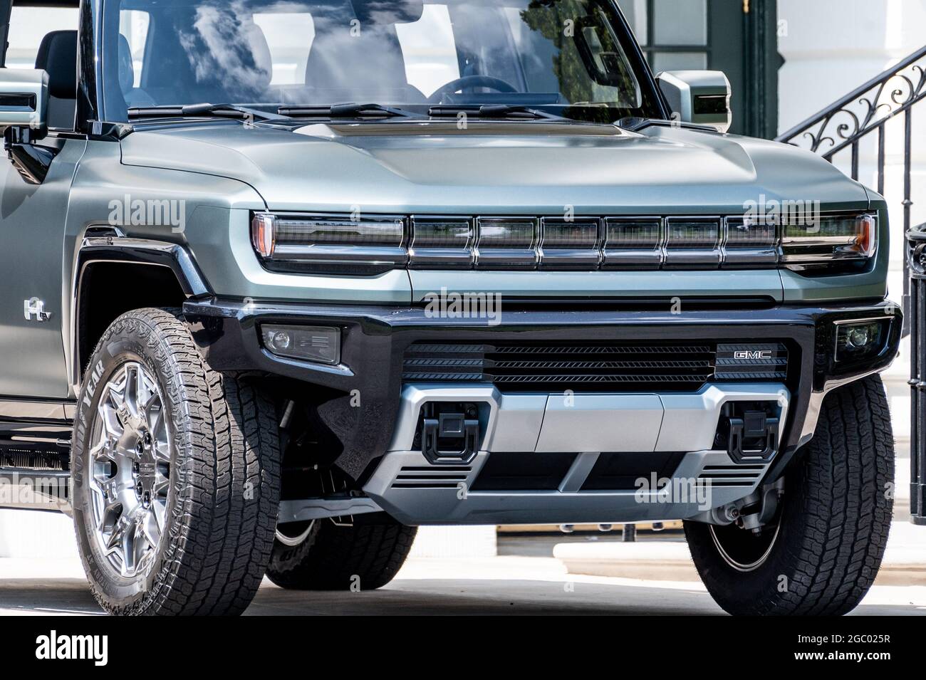 Hummer ev 2021 hi-res stock photography and images - Alamy