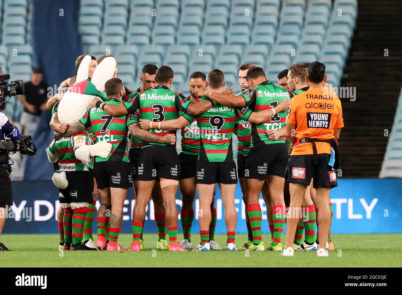Rabbitoh's huddle hi-res stock photography and images - Alamy