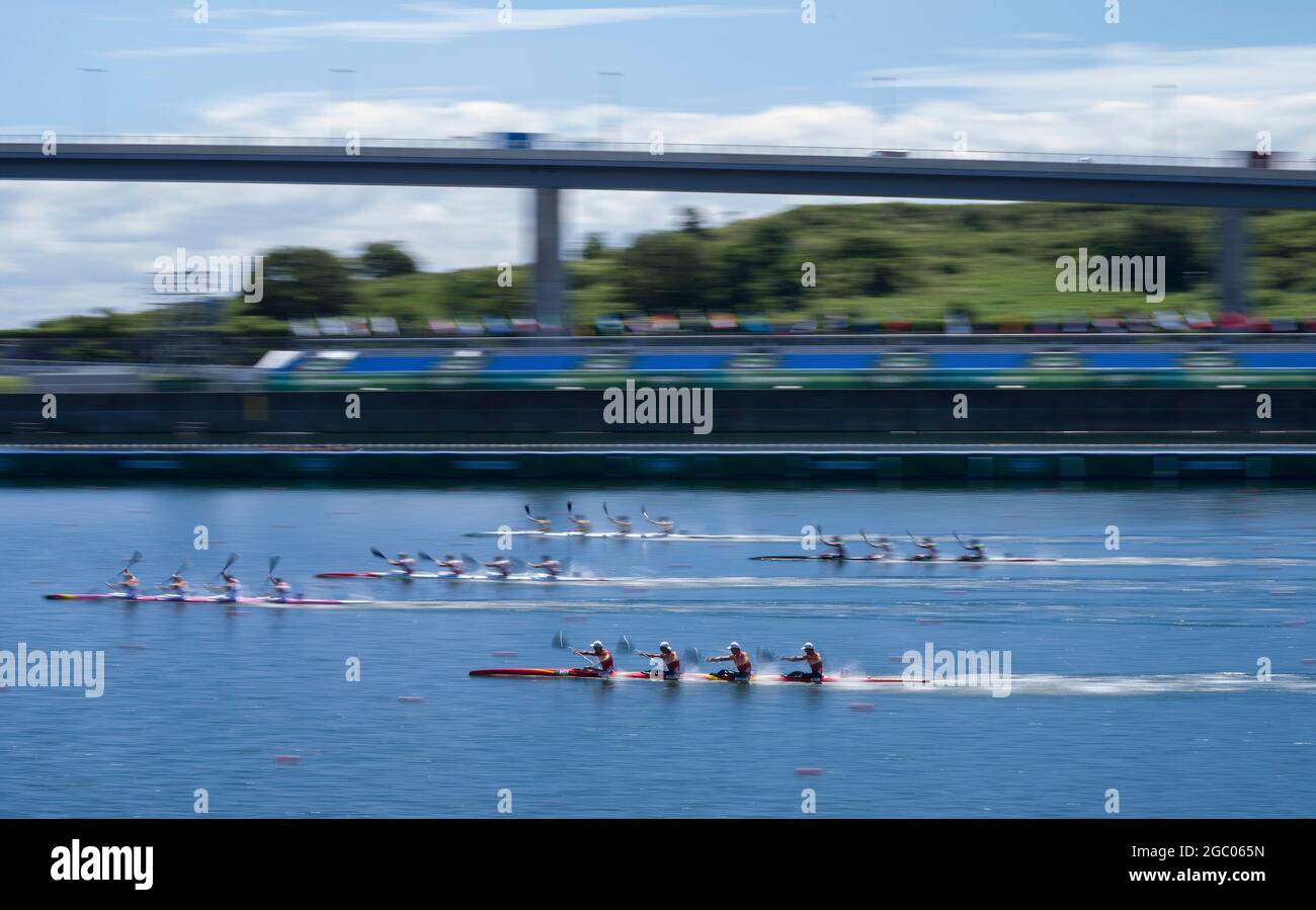 Kayak sprint hi-res stock photography and images - Alamy