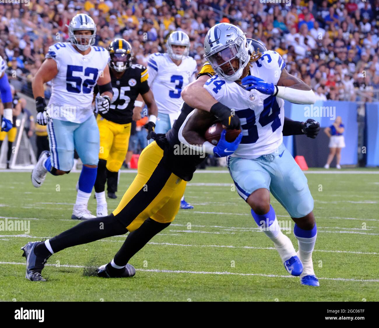 August 5th, 2021: #34 Rico Dowdle during the Pittsburgh Steelers vs ...