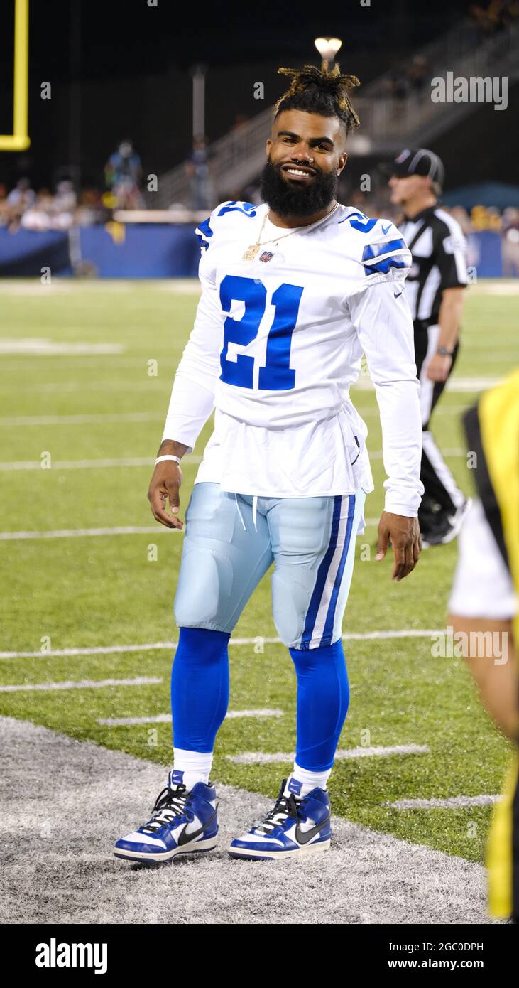 August 5th, 2021: #21 Ezekiel Elliott during the Pittsburgh Steelers vs ...