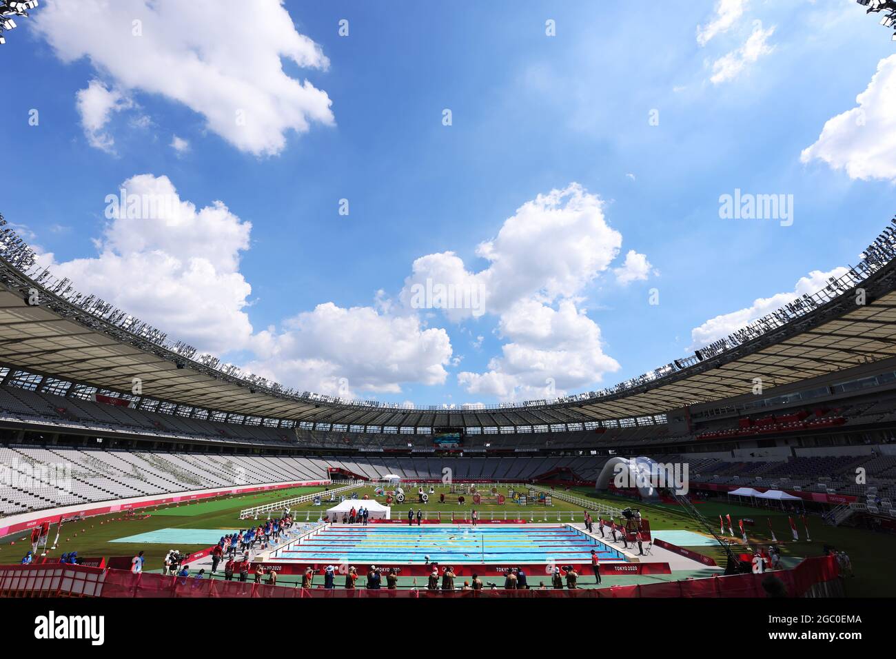 Womens swimming hi-res stock photography and images - Alamy