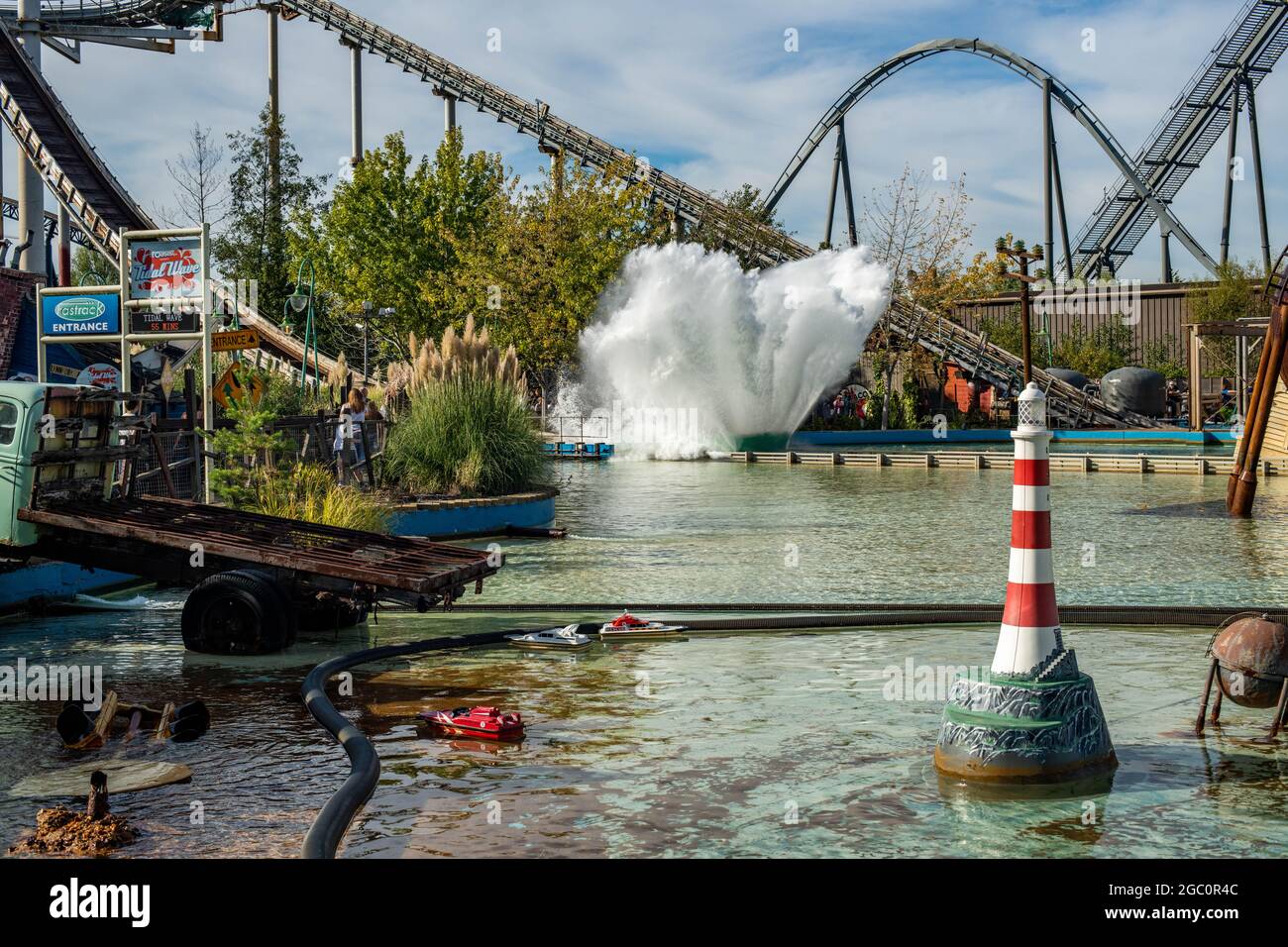 Tidal Wave Splash Boat Ride Thorpe Park Theme Park Stock Photo - Alamy