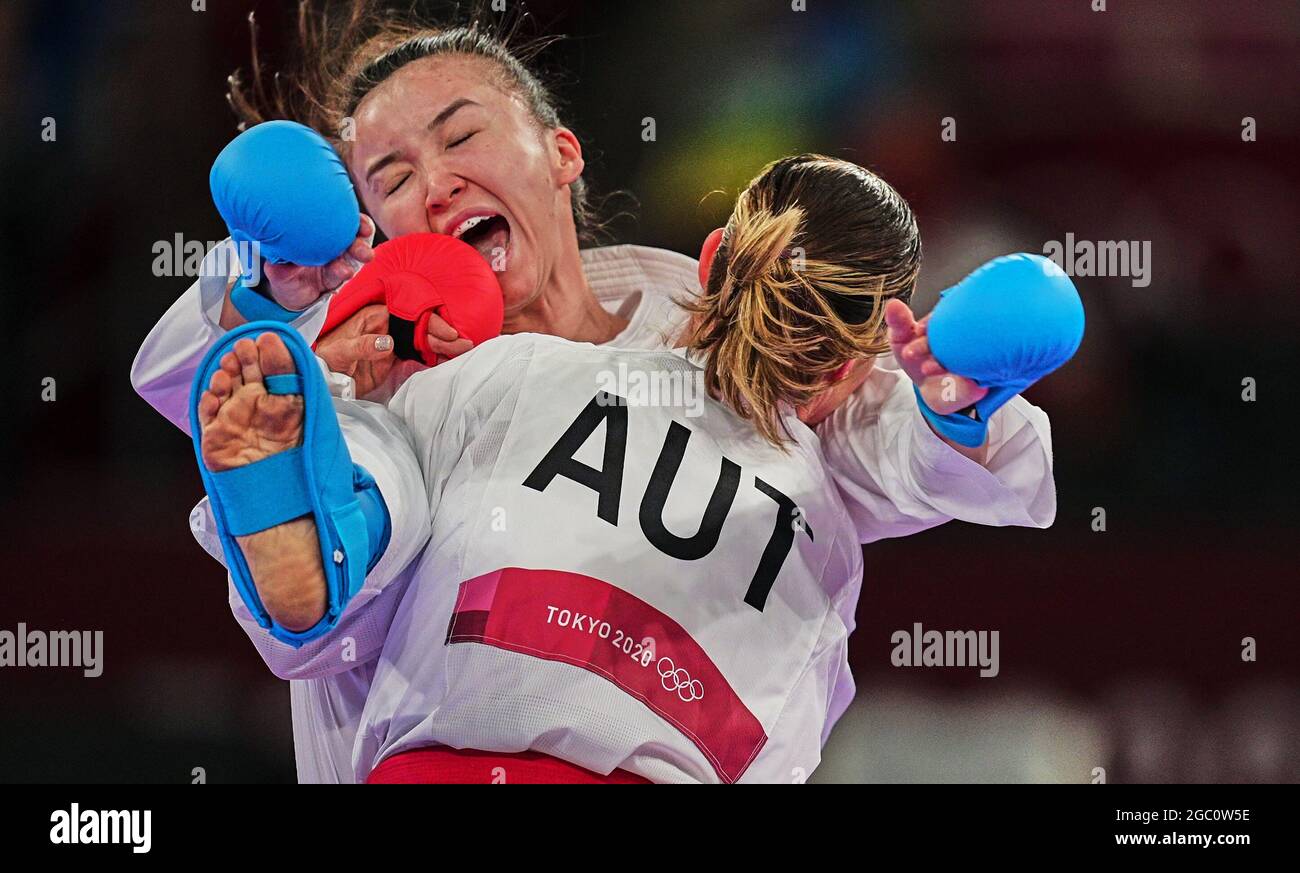 Tokyo olympics karate women hi-res stock photography and images - Alamy