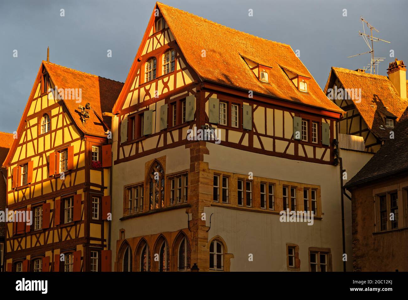 Old light hosue hi-res stock photography and images - Alamy