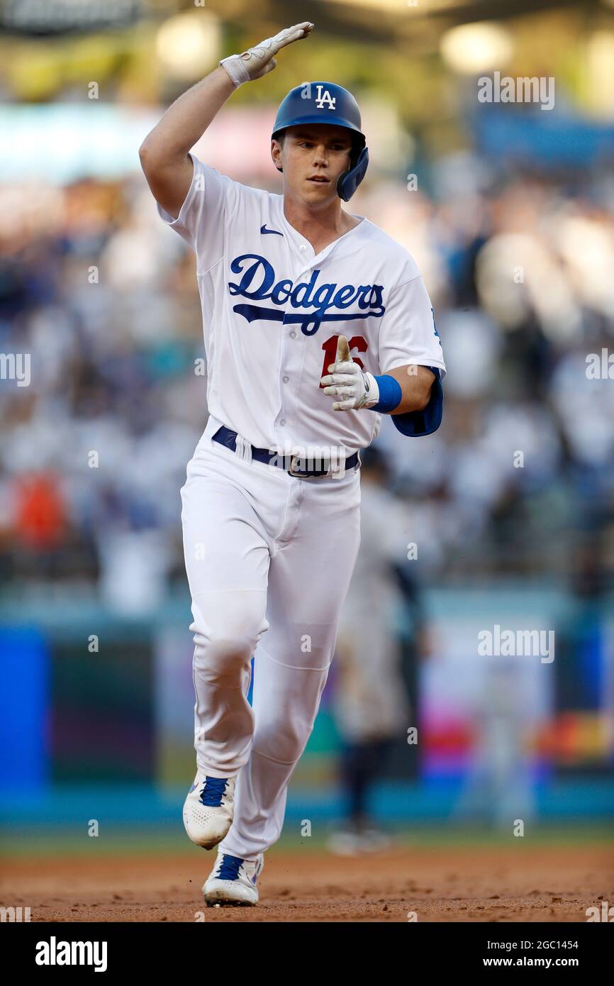 Los Angeles Dodgers catcher Will Smith (16) hits a home run during an ...
