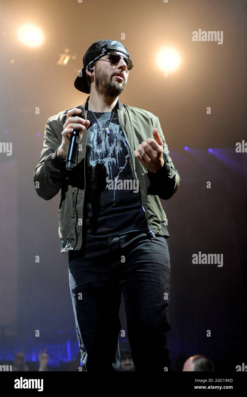 Avenged sevenfold singer hi-res stock photography and images - Alamy