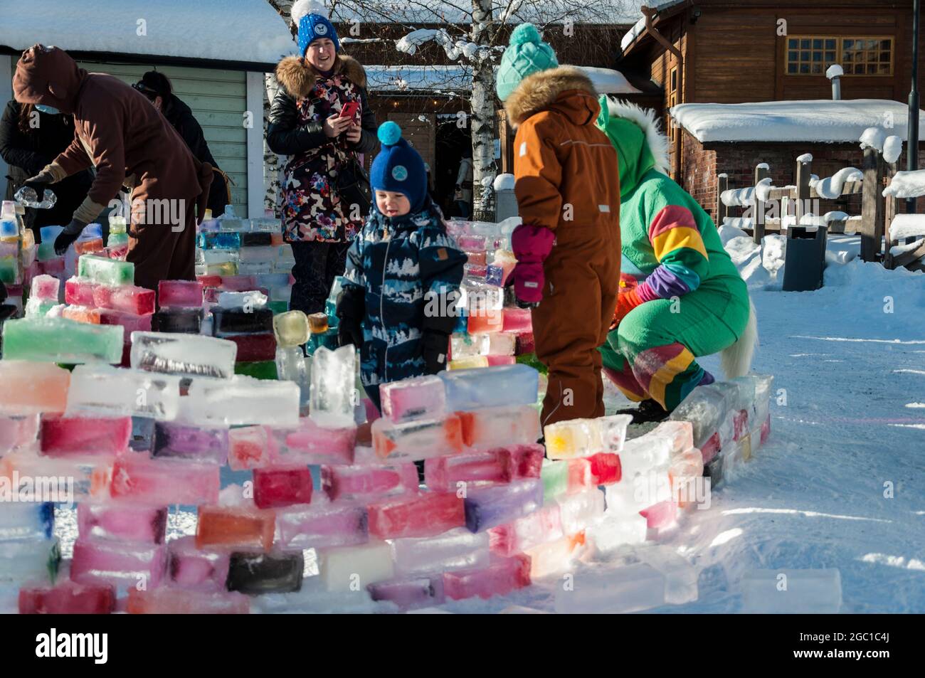 Children building igloo hi-res stock photography and images - Alamy