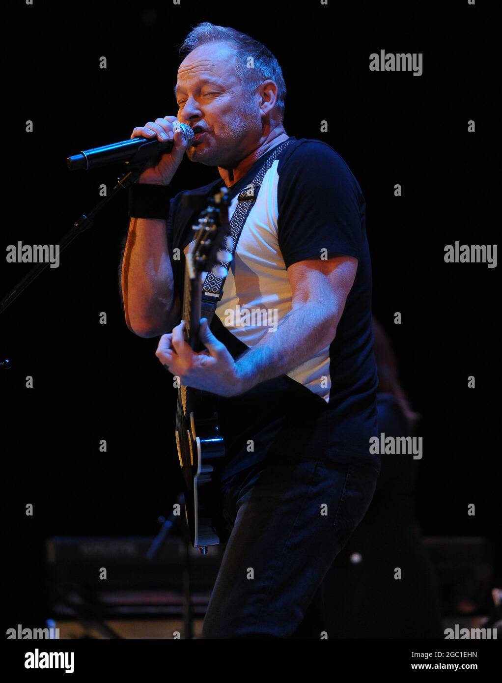The Cutting Crew Performing at Sheffield City Hall Stock Photo - Alamy