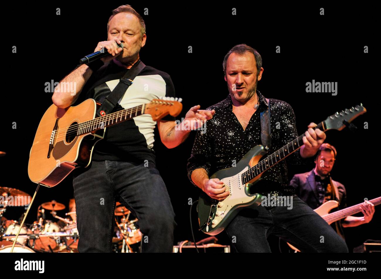 The Cutting Crew Performing at Sheffield City Hall Stock Photo - Alamy