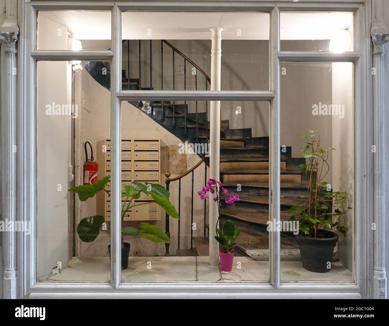 Paris, Passage Ponceau Stock Photo - Alamy