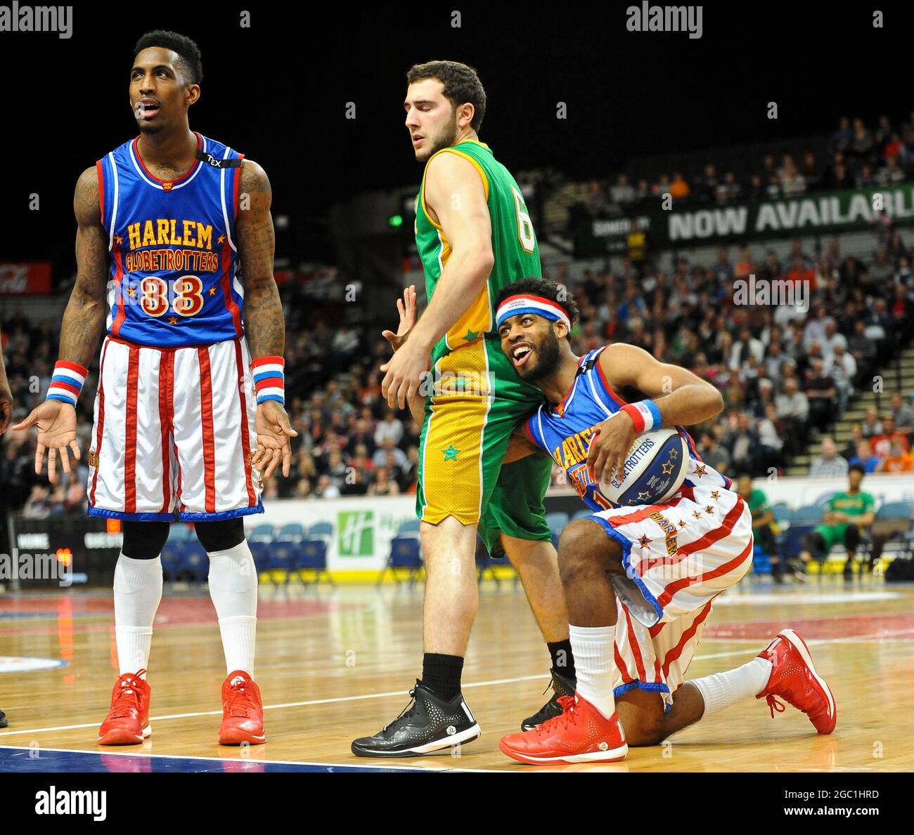 The Harlem Globetrotters Entertaining Sheffield Arena , Sheffield Stock ...