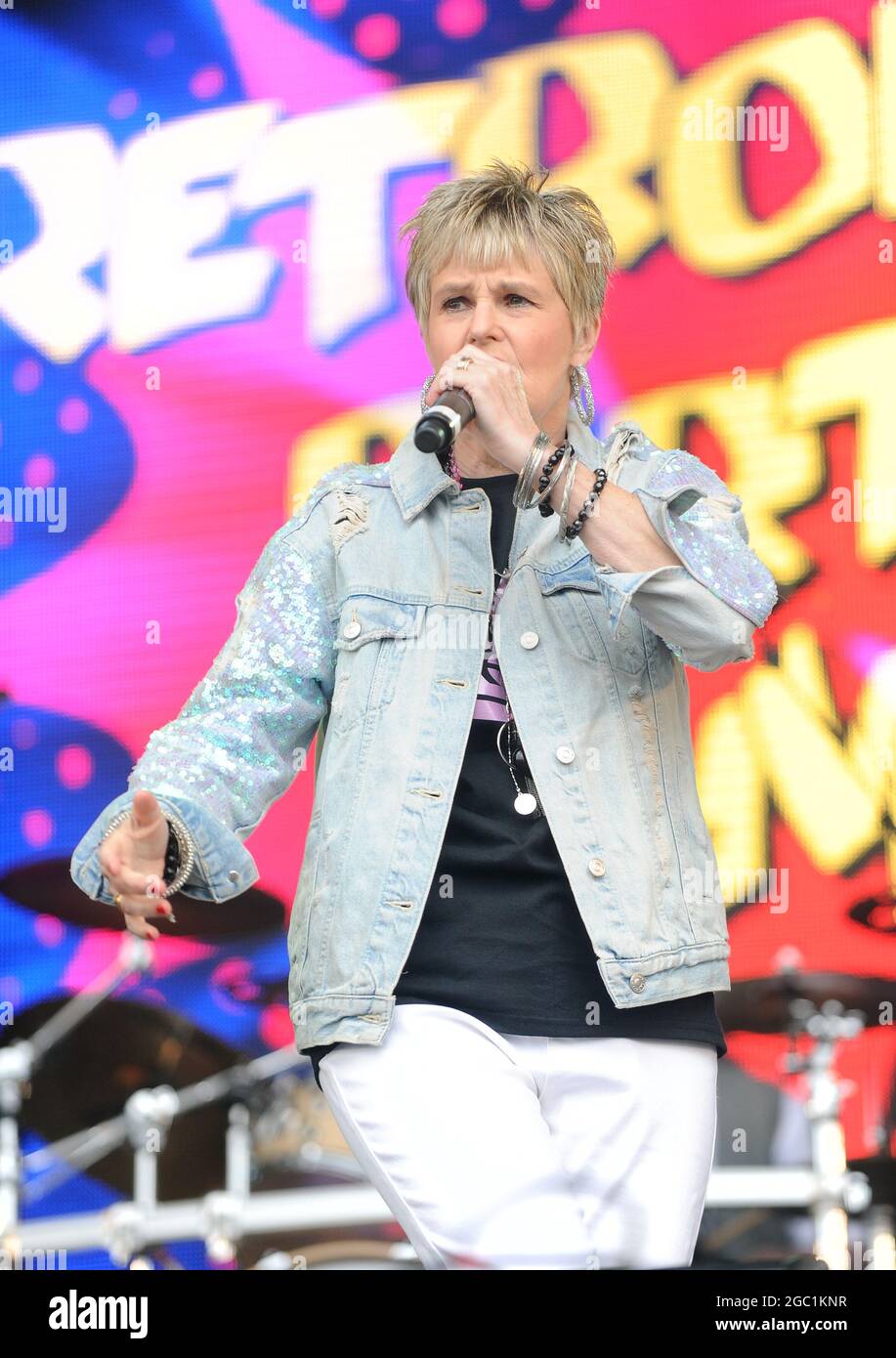 Hazel Dean Performing at Lets Rock Leeds 80s Stock Photo - Alamy