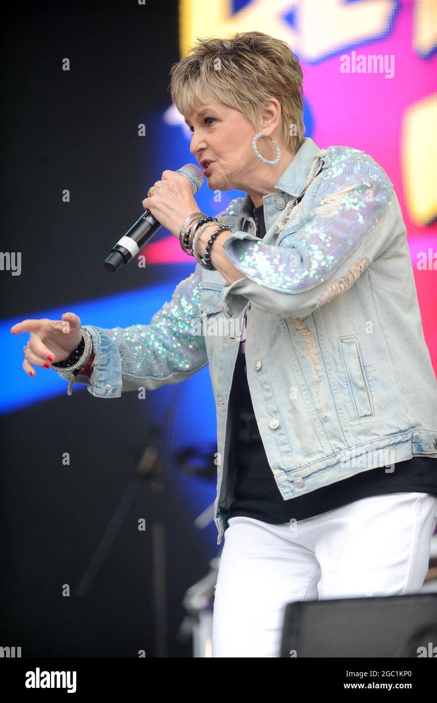 Hazel Dean Performing at Lets Rock Leeds 80s Stock Photo - Alamy