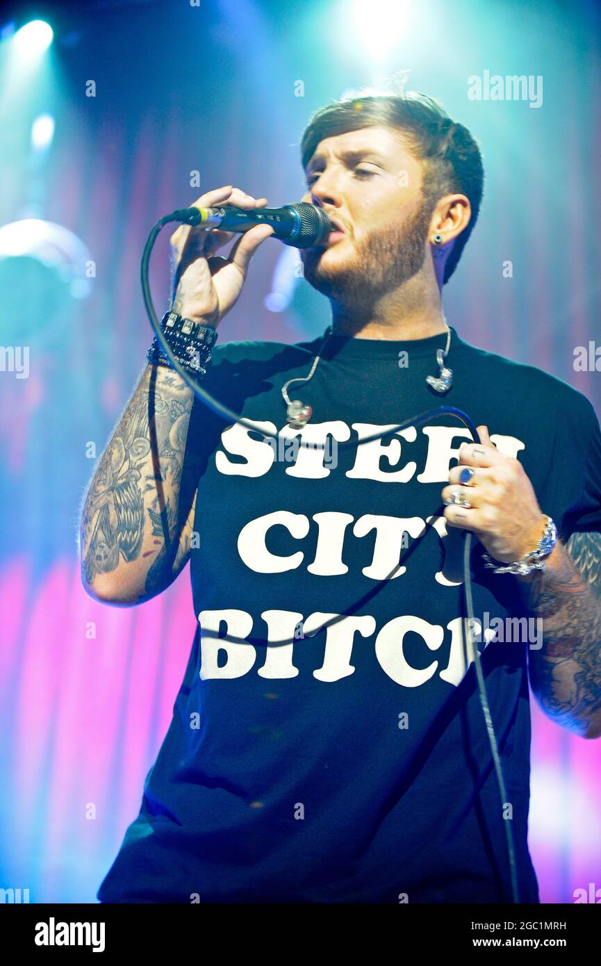James Arthur Performing at Sheffield City Hall Stock Photo - Alamy