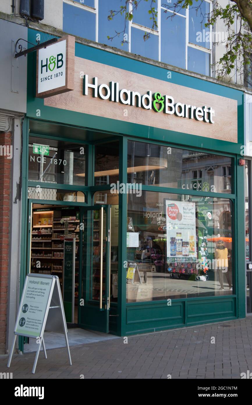 Holland and barrett health shop hi-res stock photography and images - Alamy