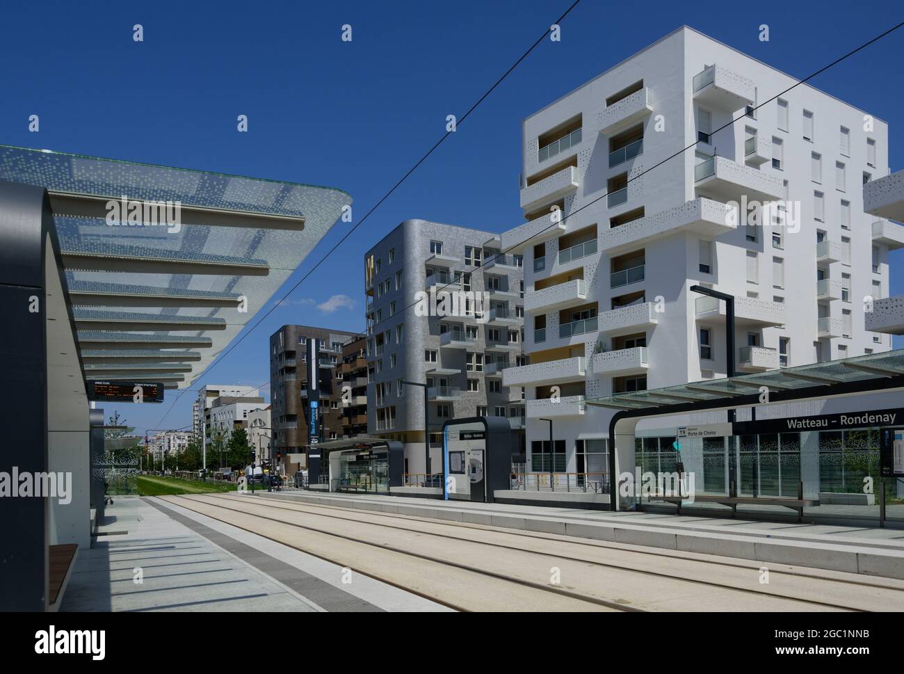 Paris, moderne Straßenbahn Porte de Choisy-Orly, Linie T9 // Paris ...