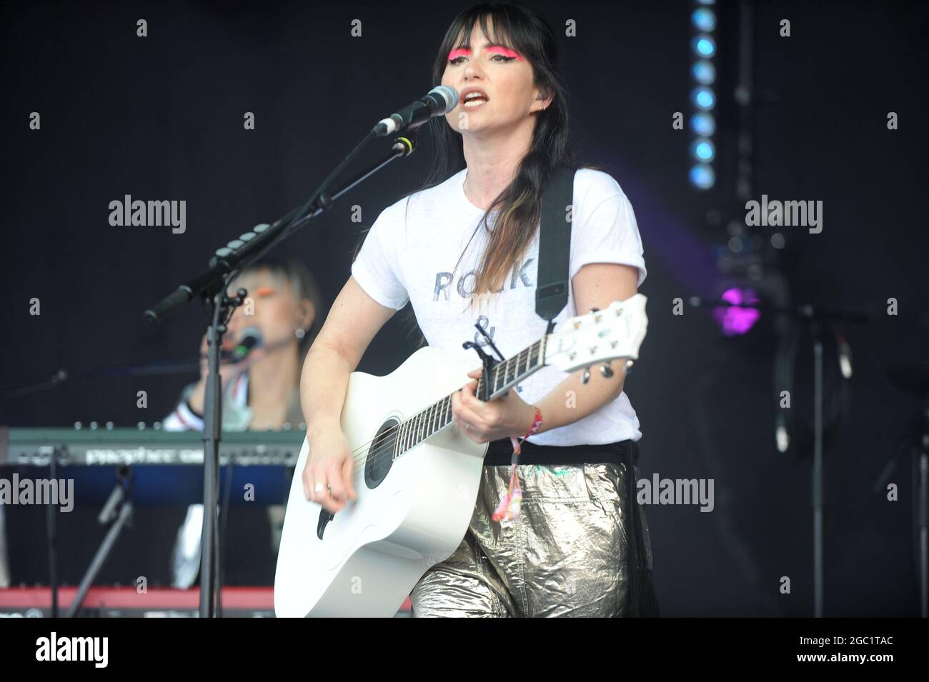 Scottish singer songwriter kt tunstall gig hi-res stock photography and ...
