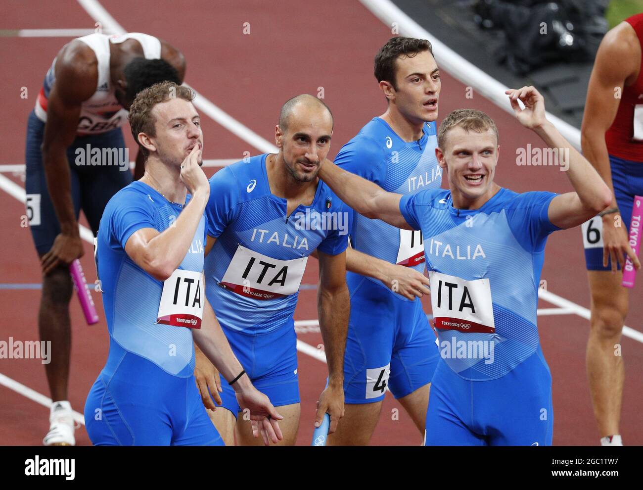 Tokyo olympic games relay italy hi-res stock photography and images - Alamy