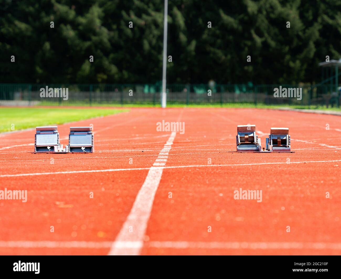 Hundred meters race hi-res stock photography and images - Alamy