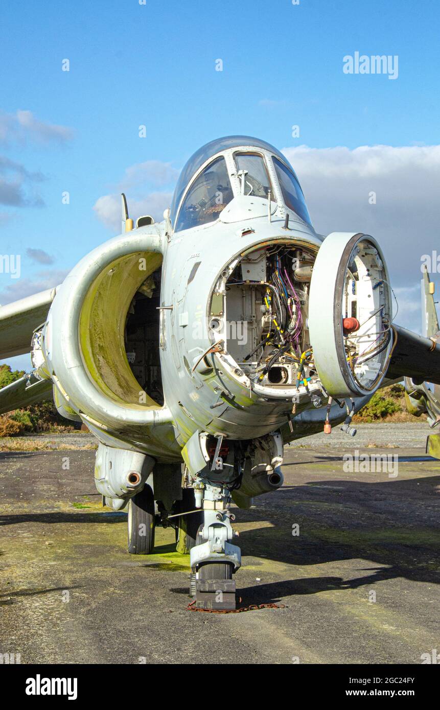 Abandoned airfields hi-res stock photography and images - Alamy